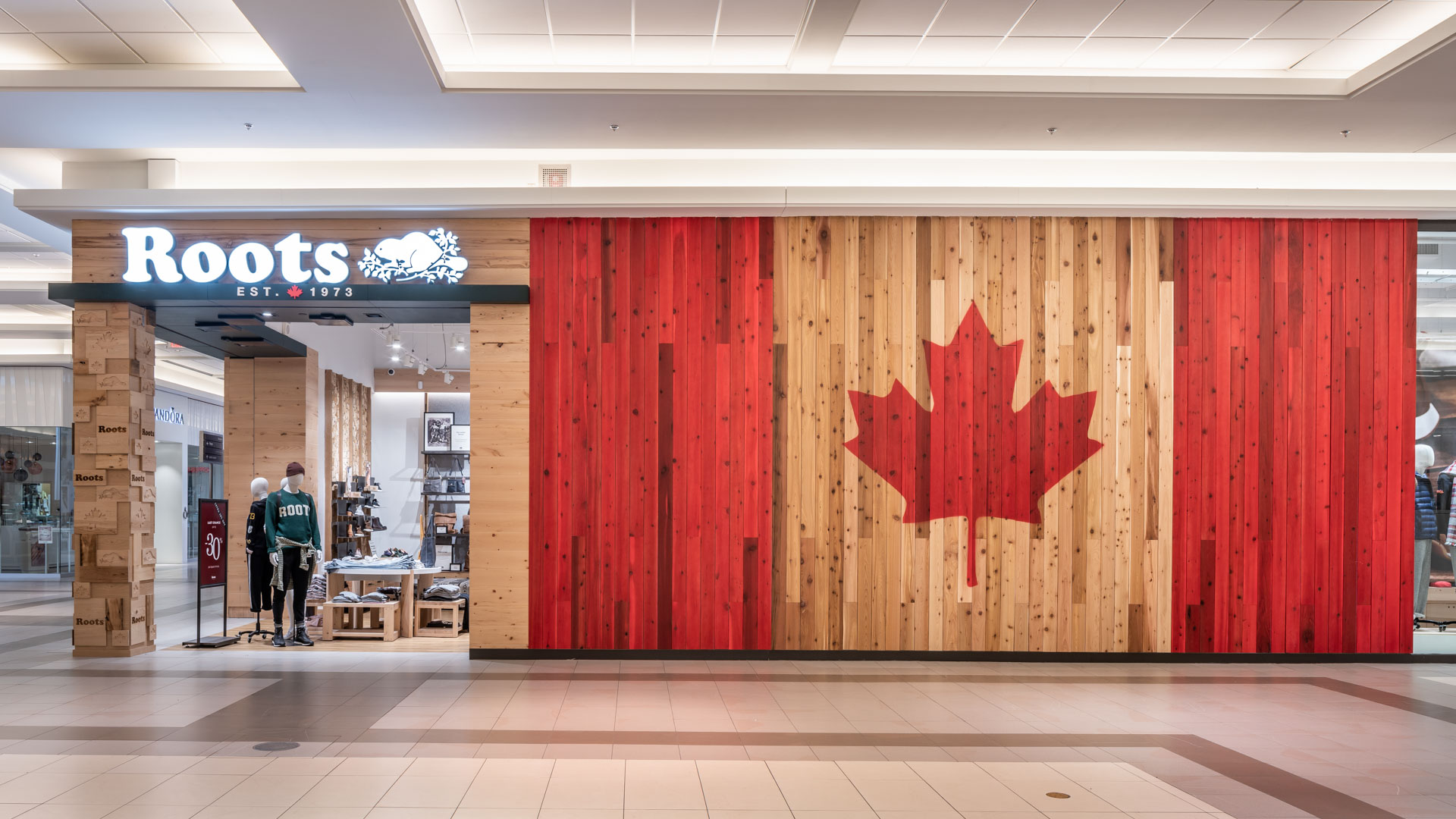 Roots Retail Store - CF Champlain - Avondale Construction Limited